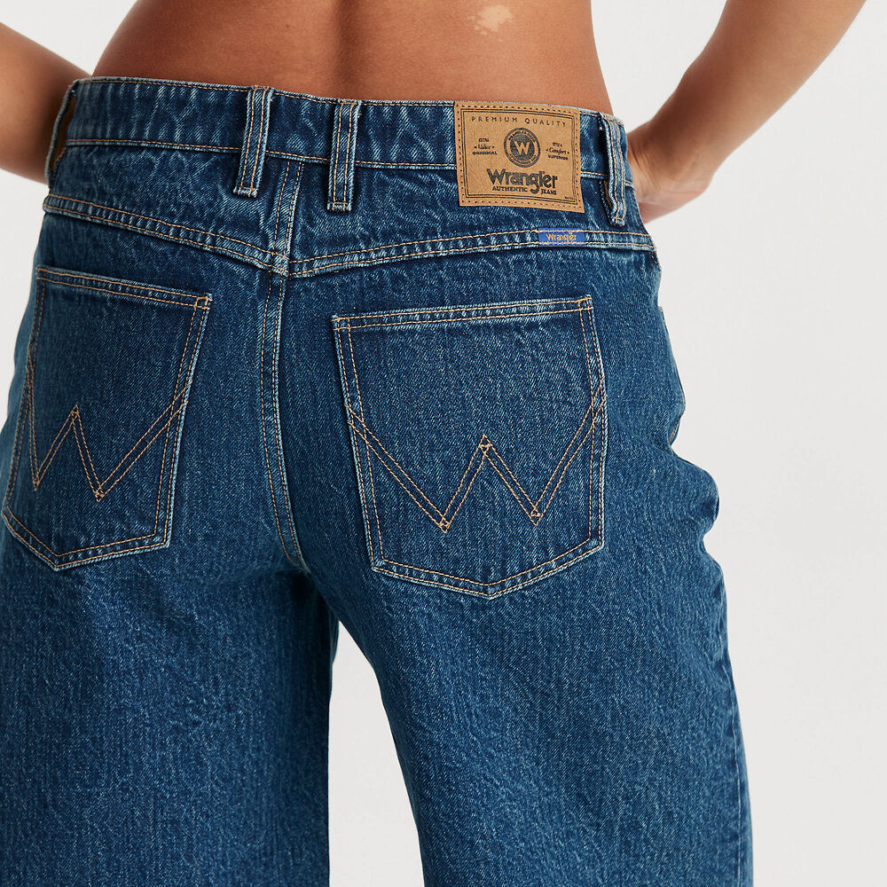 Wrangler - Mid Farrah Short Infinite Blue – Orinoco
